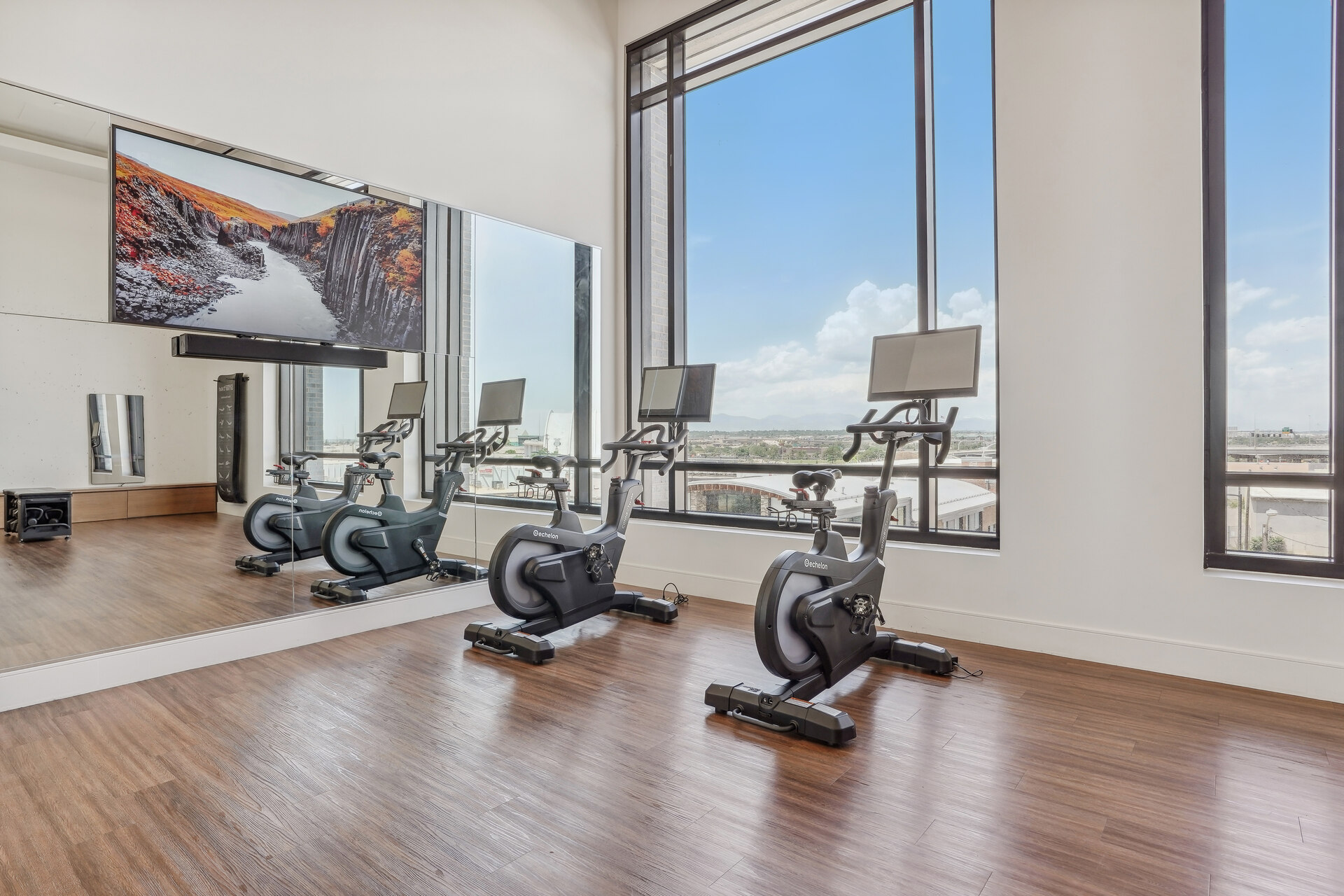 Amenities - Mica Rino